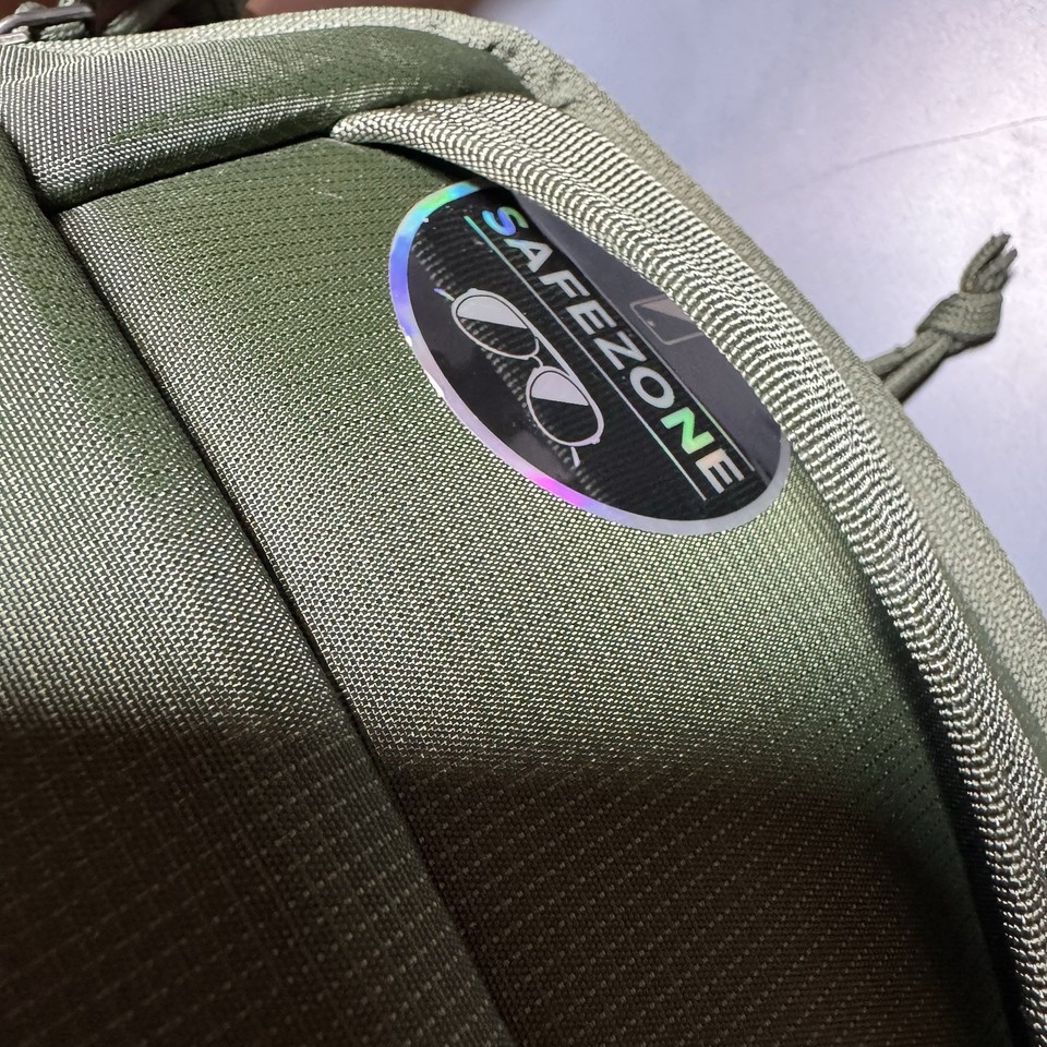 Thule Enroute Backpack 23L Black Tech Laptop Work Bag green | eBay