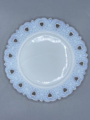Highly Collectable~ Opalescent Moonstone Plate With Scalloped Heart ...