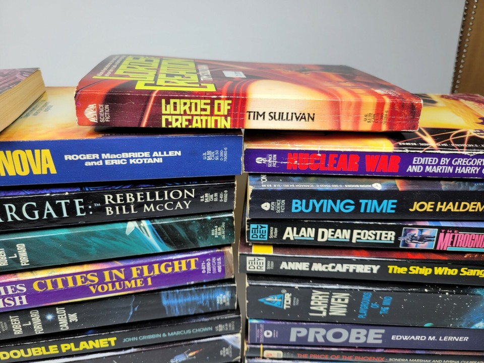Lot Of (21)- Vintage Science Fiction Paperback Books Baen/TOR/Avon/Del ...