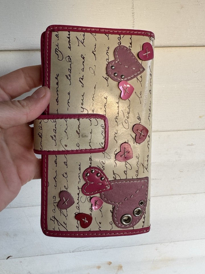 Women's Fossil Scrip and Hearts Wallet | eBay