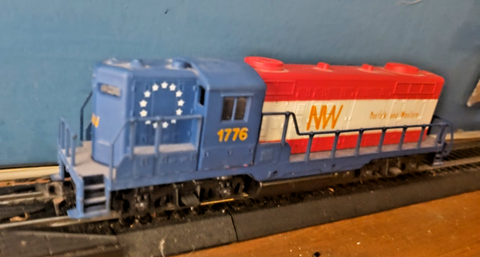 HO Scale Norfolk and Western Bicentenial DUMMY diesel locomotive no ...