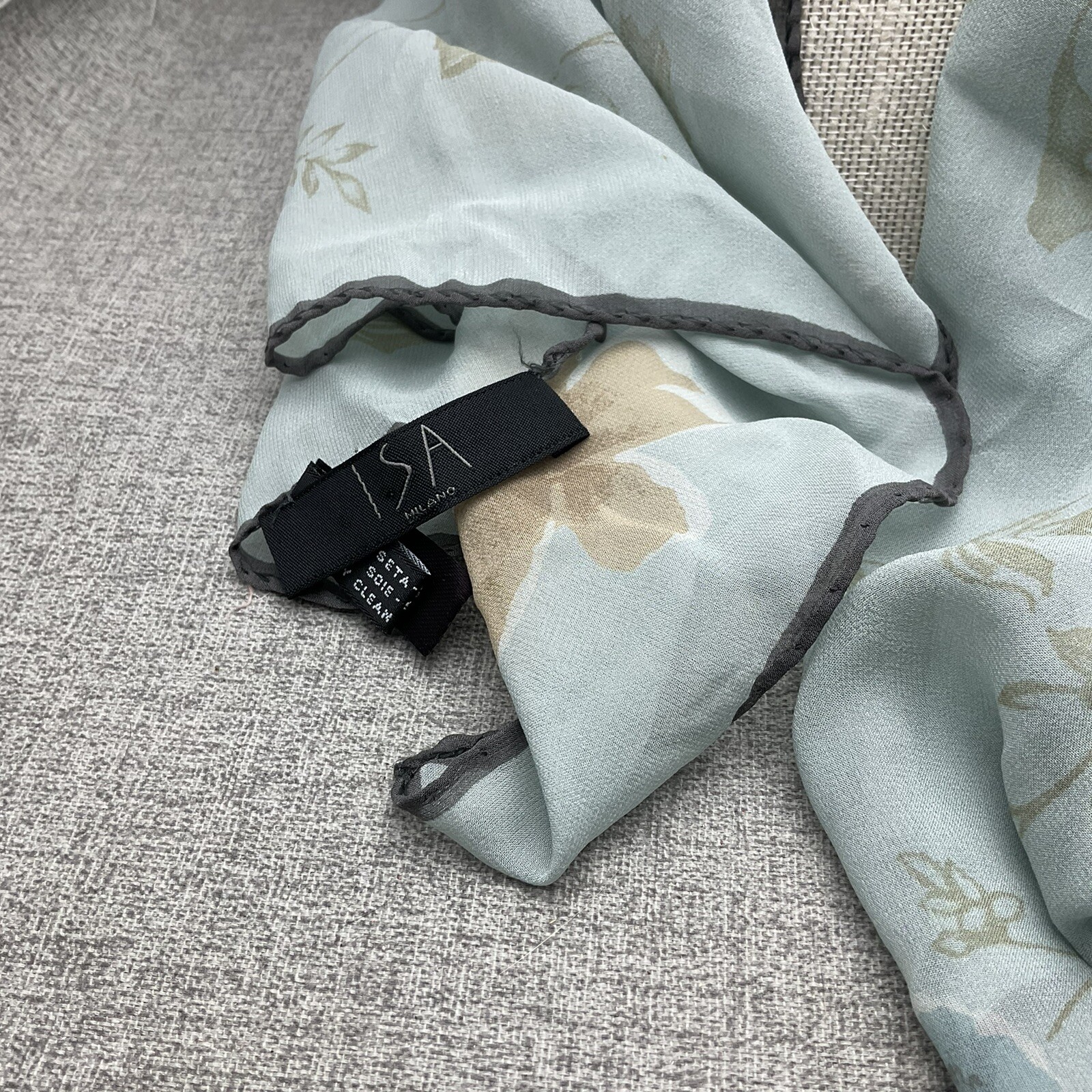 ISA Blue Flower Floral Gray Border 100% Seta-Silk 36x… - Gem