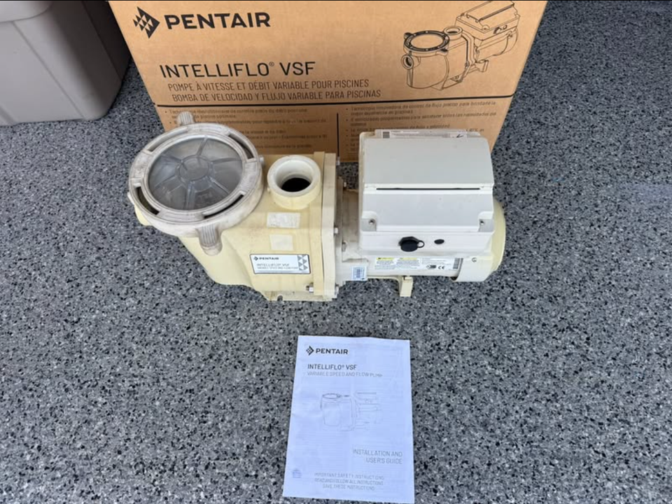 Pentair IntelliFlo VSF 240v Variable Speed Pool Pump - very lightly ...