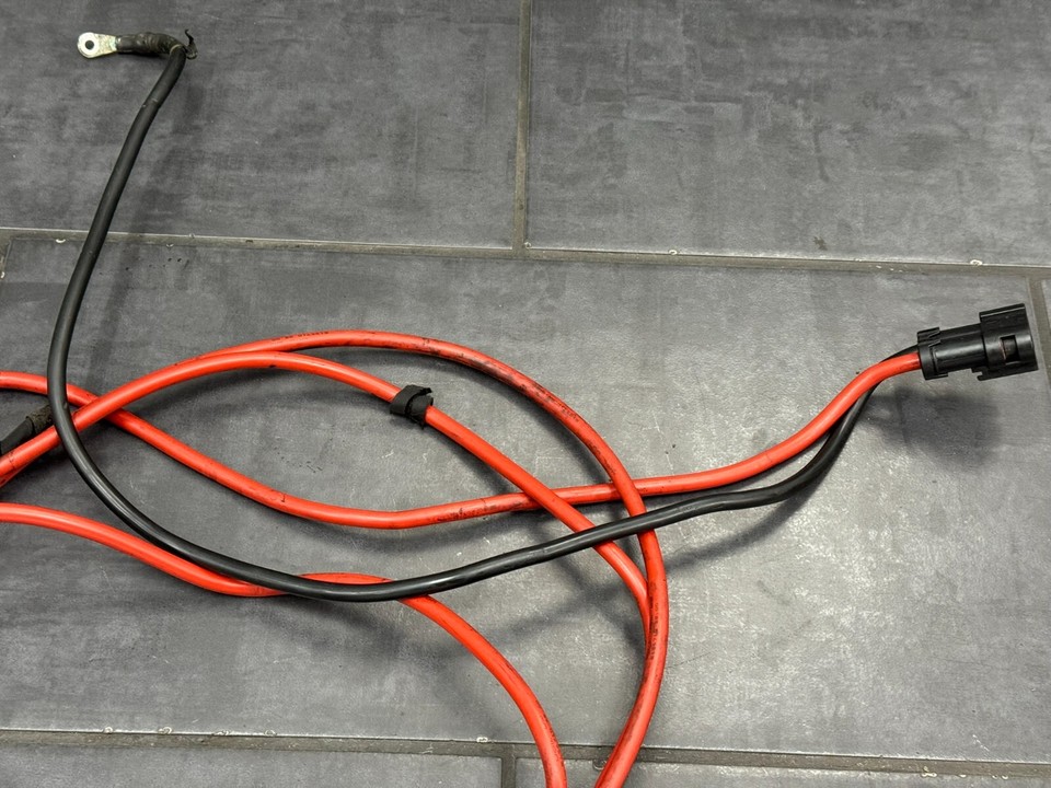 Câble de la Batterie Plus BMW 5er F10 F11 Câble Positif Câble Batterie ...