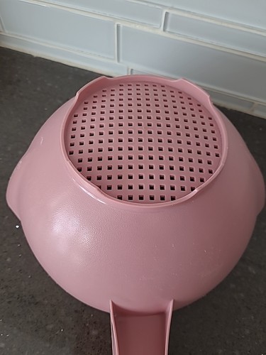 Vintage TUPPERWARE #1523-3 Large 2 Qt. Rose Pink Colander/ Strainer | eBay