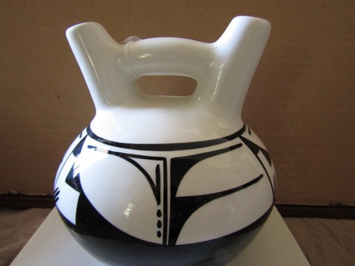Ute Pottery Vase- #52 Signed Jacket-White with Black Glazed Finish.Exc ...
