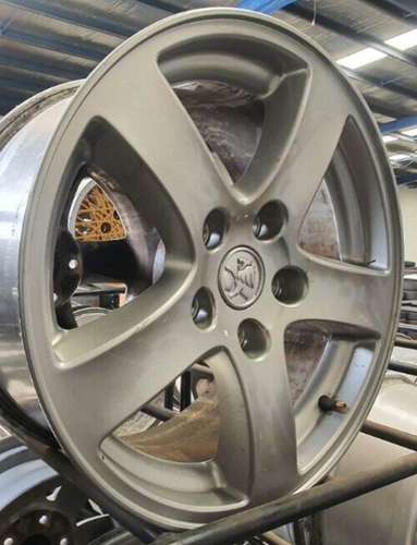 17" Commodore VX SS Genuine Wheels Suit Commodore VX, VZ, VY- 17x8 5/ ...