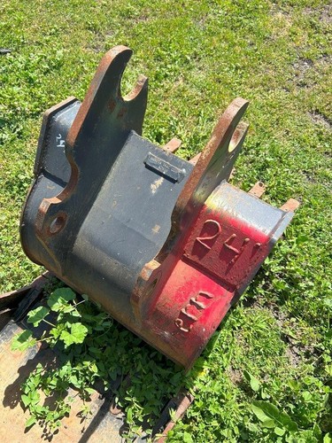 Kubota K7919 24" bucket Fits U48 U55 KX057 Excavator | eBay