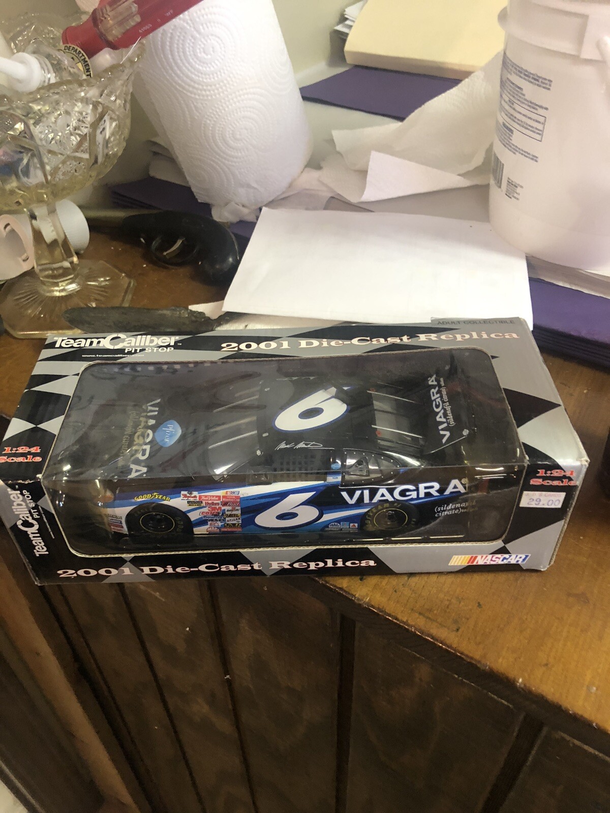 VIAGARA #6 NASCAR Team Caliper Pit Stop 1:24 Scale Diecast 2001 Edition ...