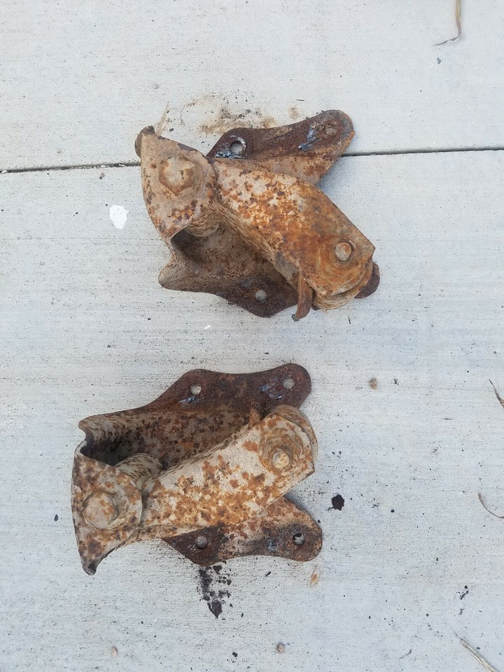 1973-79 FORD TRUCK F100-150 REAR LEAF SPRING HANGER REAR BRACKET 2WD | eBay