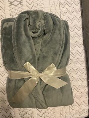 Bella Russo Weighted Plush Robe | eBay