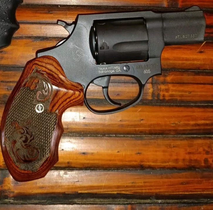 Taurus Grips fits Taurus 856 series 942 ROSEWOOD 22/38/357 (Fits 605 ...