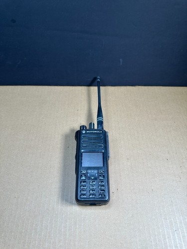 Motorola MotoTRBO XPR7550 UHF Digital Radio AAH56RDN9KA1AN Untested ...