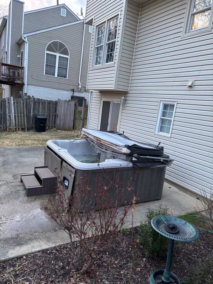 jacuzzi hot tub spa 500 gallon beautiful nice big hot tub spa with ...