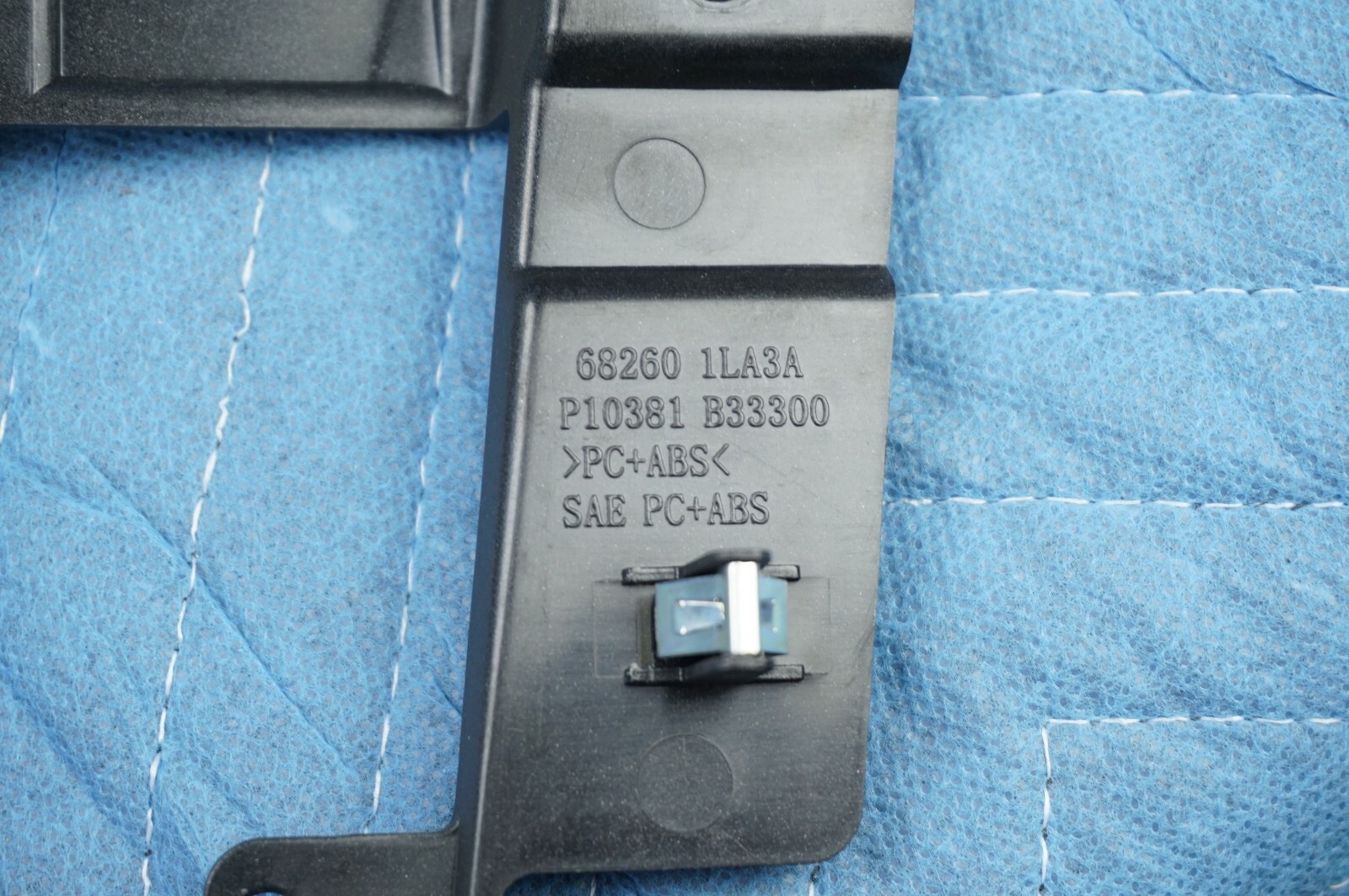 Infiniti QX56 Radio Console Bracket Bezel 68260-1LA3A 2011-2013 OEM | eBay