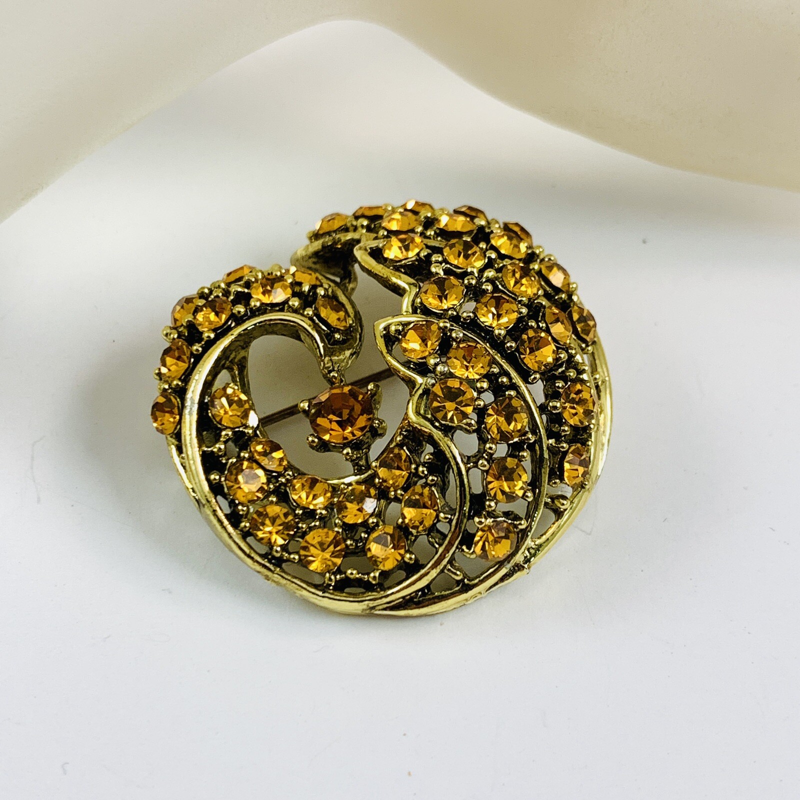 Vintage Sparkly Golden Yellow Color Rhinestones Gold … - Gem