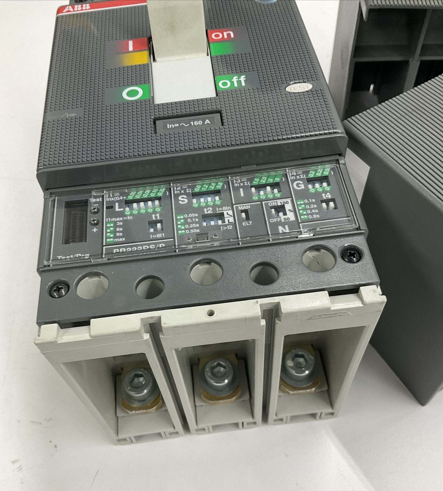 ABB Sace Tmax T4l250 PR222DS/P 690V 3-Pole 160A | eBay