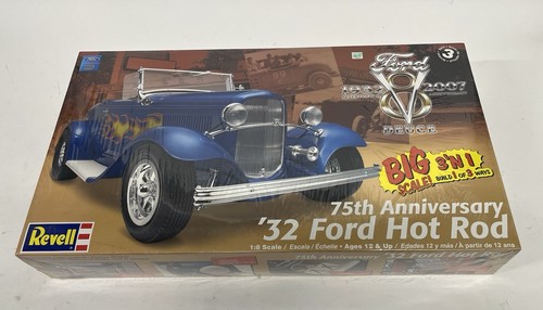 Revell 75th Anniversary’32 Ford Hot Rod Kit 3’n1 - 1:8 Scale Factory ...