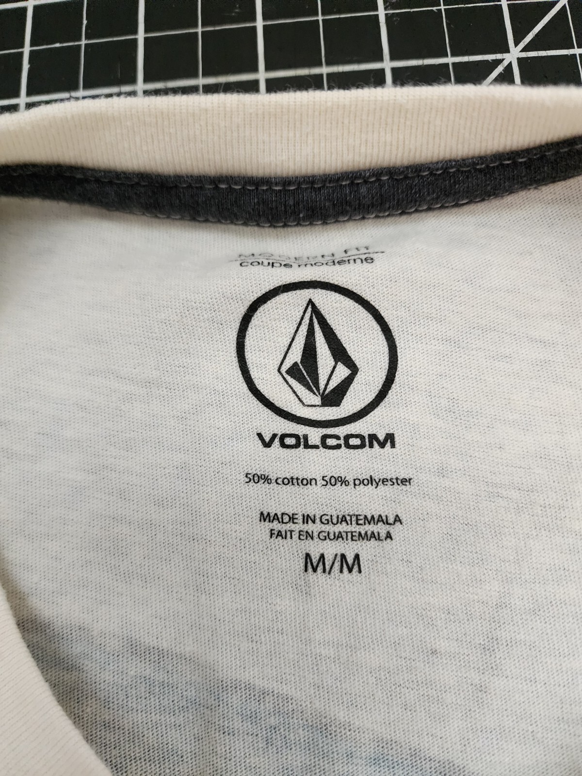 Volcom Hawaii T Shirt Mens Size Medium White Short Sleeve Modern Fit ...