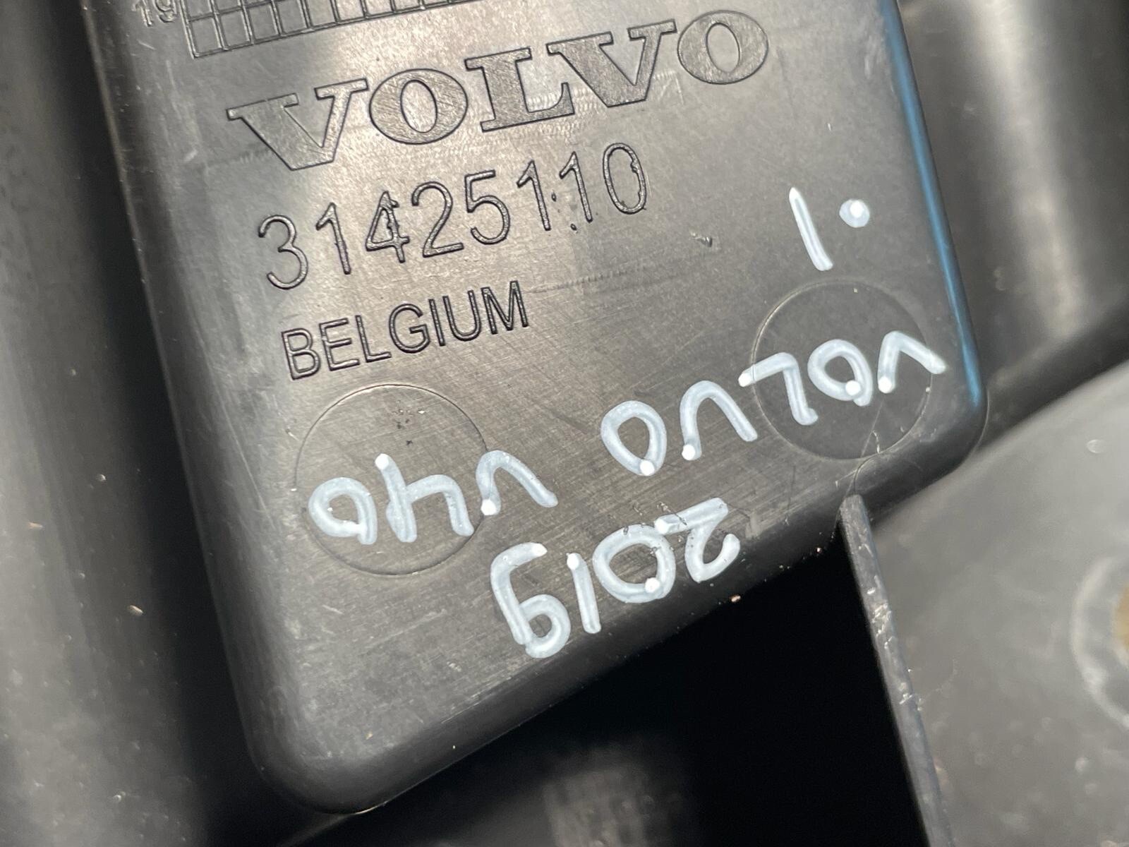 Volvo V40 2019 Front Bumper Passenger Side Mount Bracket 31425110 #1 | eBay