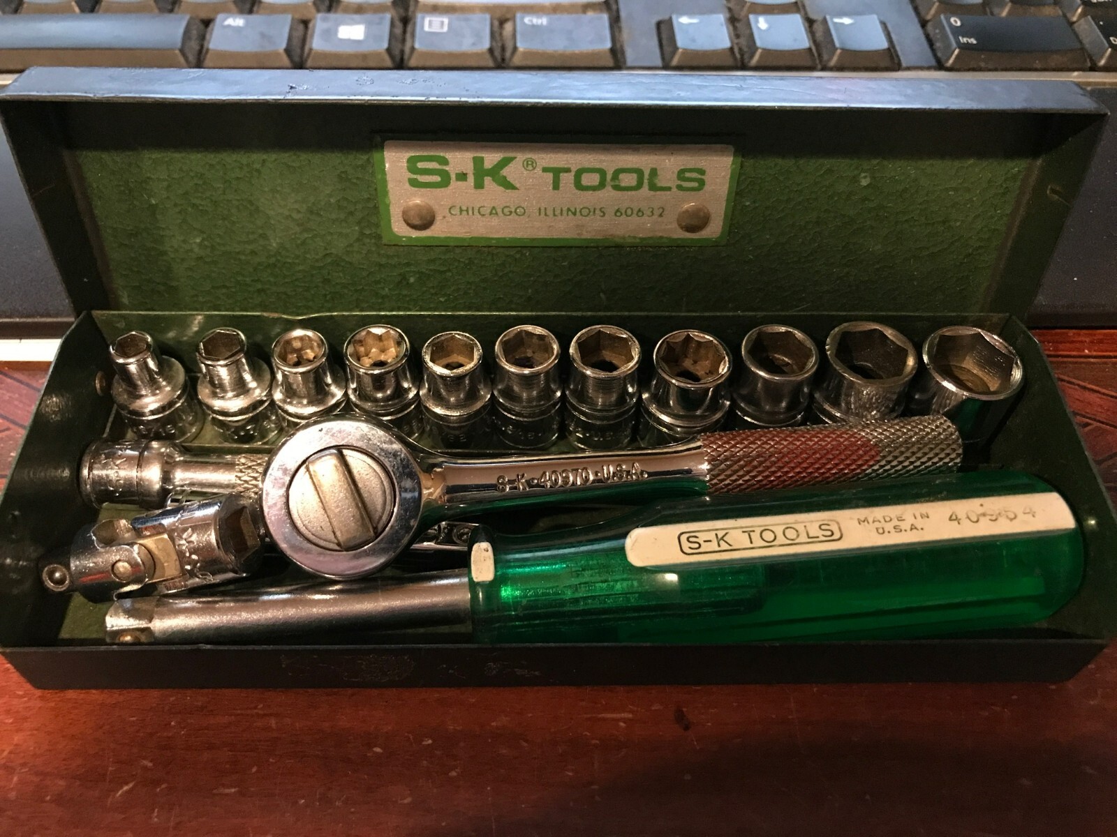 Vintage SK/S-K Tools 1/4” Drive Socket Set 4915 16 Pieces SAE CLEAN ...