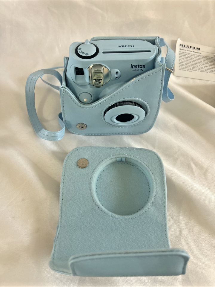 Fujifilm Instax Mini 7S Instant Film Camera with 60mm Lens Baby Blue ...