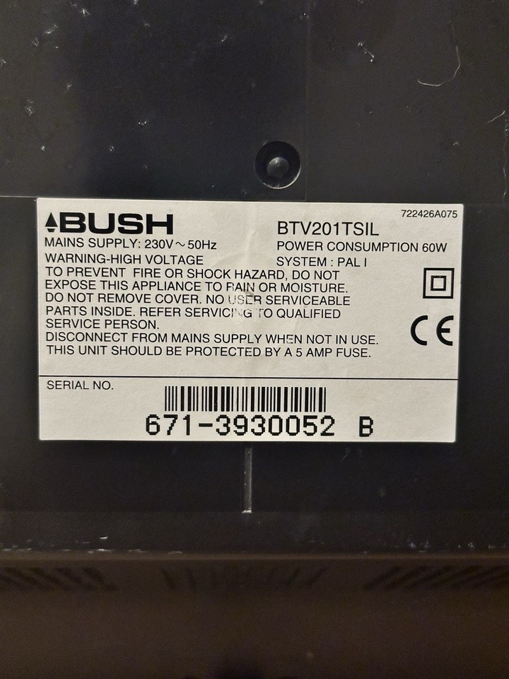 Bush BTV201TSIL CRT TV 19” Built-in VCR Combo Gaming Retro TV Scart and ...