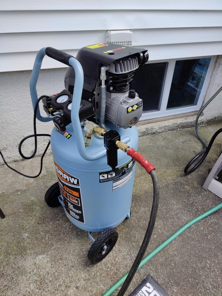 20 Gallon, 135 PSI Oil-Lube Vertical Shop/Auto Air Compressor- Painting ...
