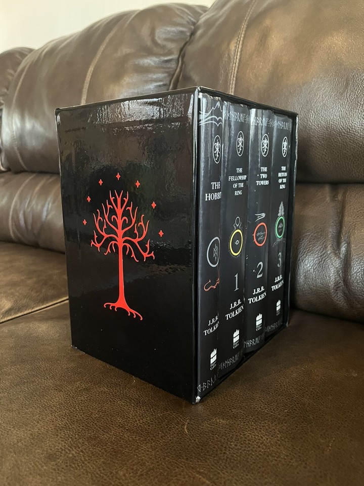 LORD OF THE RINGS, THE HOBBIT Large Print HCs with slipcase (Extremely ...