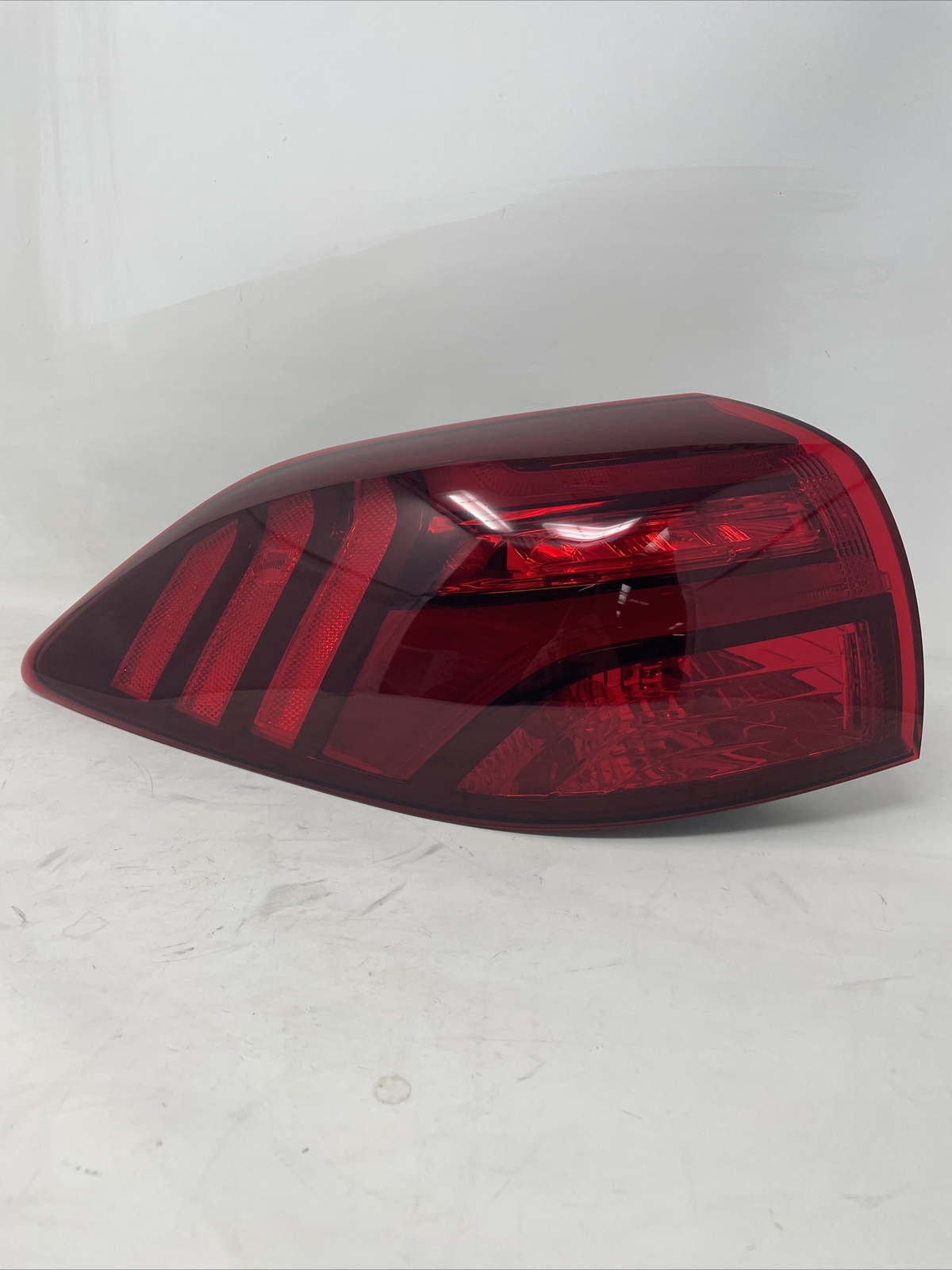HYUNDAI TUCSON LEFT TAIL LIGHT LED QUARTER PANEL 92401-D3650 OEM 2019 ...
