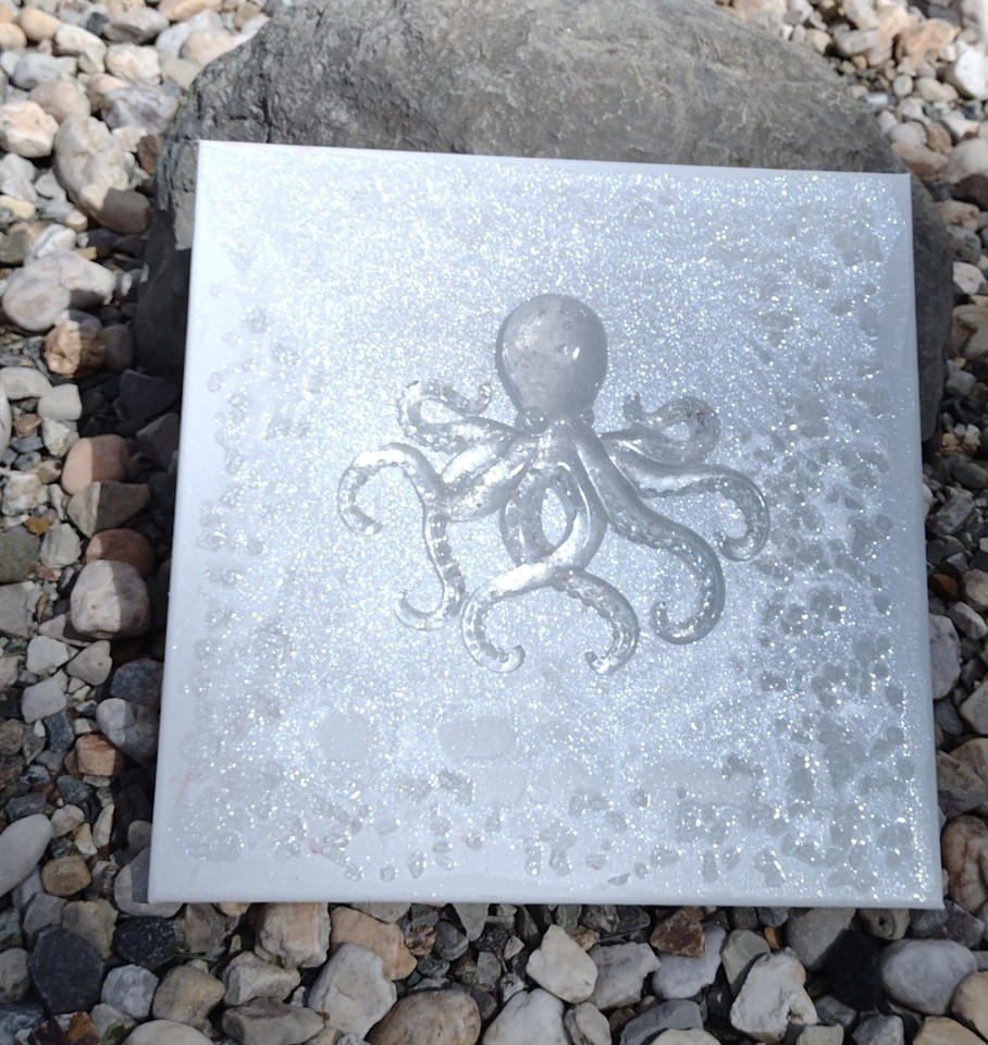 WINTER'S OCTAVIOUS "RETURN THE DIAMONDS" ORIGINAL GLASS & RESIN ...