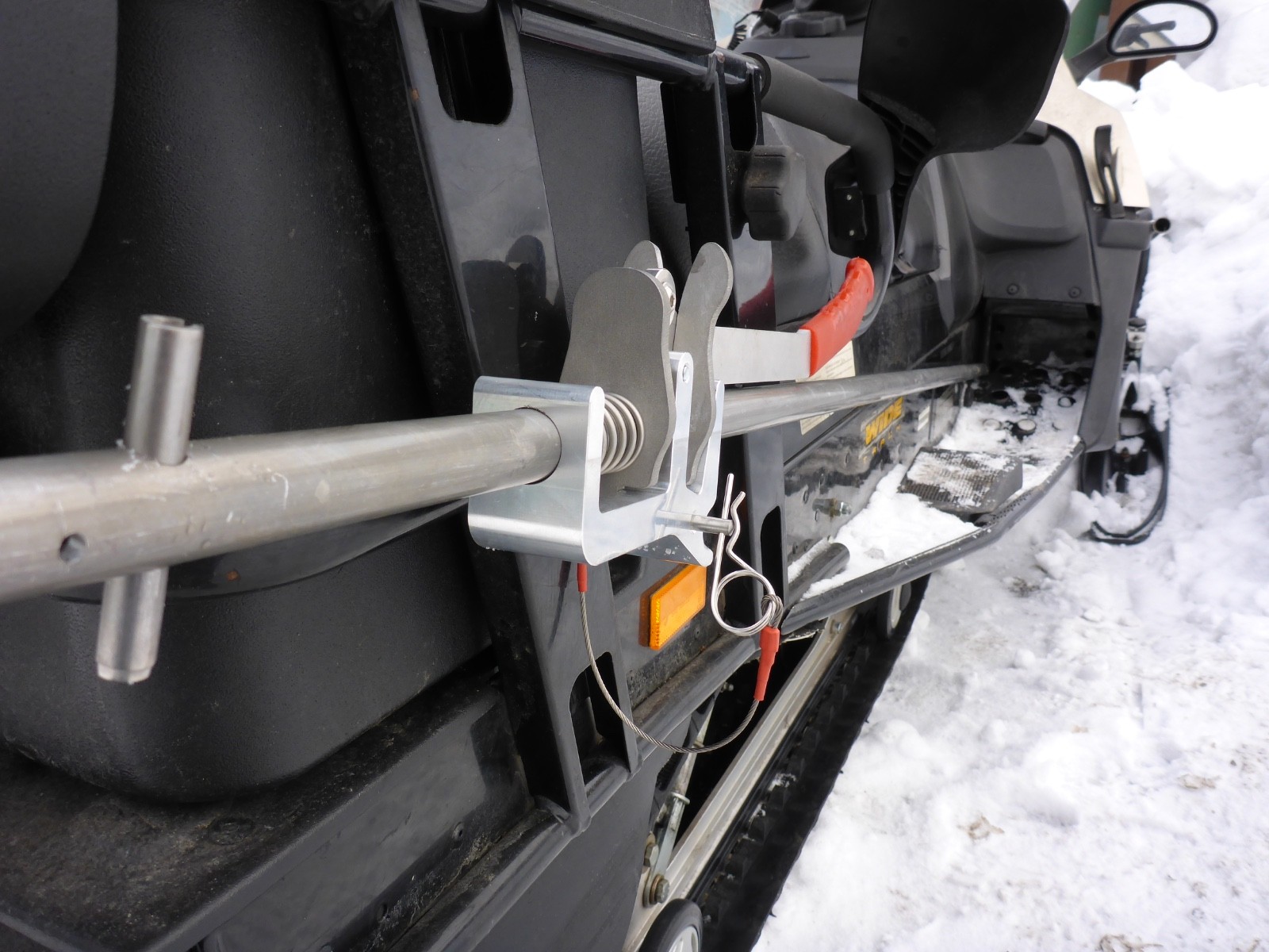 SnowJack Take Apart Snowmobile Jack Segmented Compact 18.5in 770lb ...