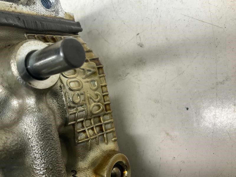 12-14 Subaru XV Crosstrek Wagon 2.0L AWD AT Engine Right Cylinder Head ...