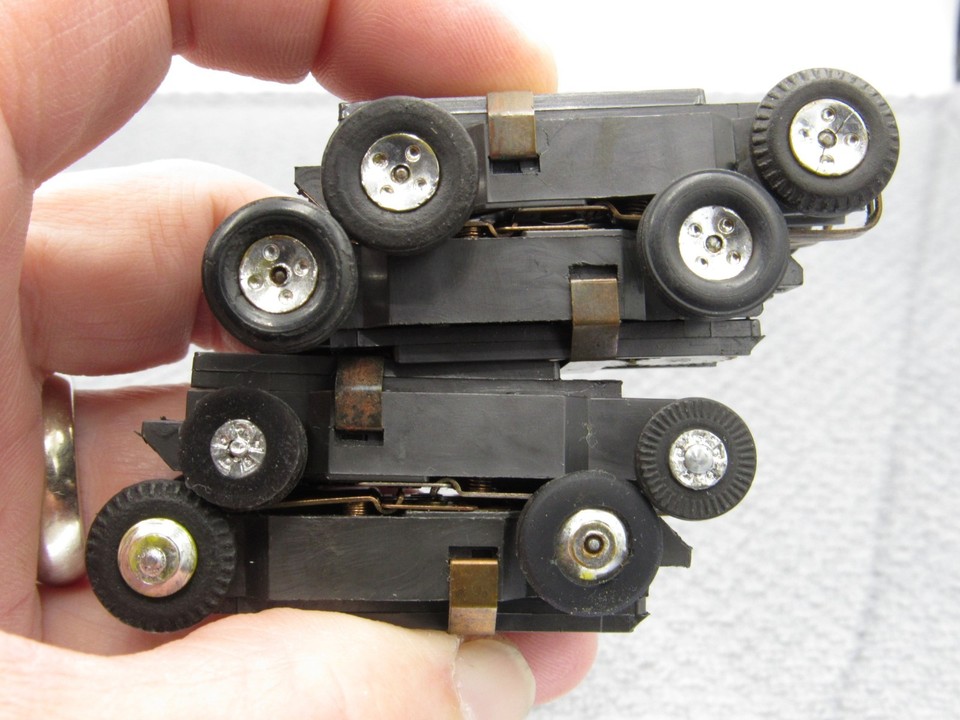 AURORA LOT OF 8 COMPLETE RUNNING T-JET CHASSIS AS FOUND ALL RUN GOOD #4 ...