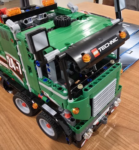 LEGO TECHNIC: Service Truck (42008) | eBay