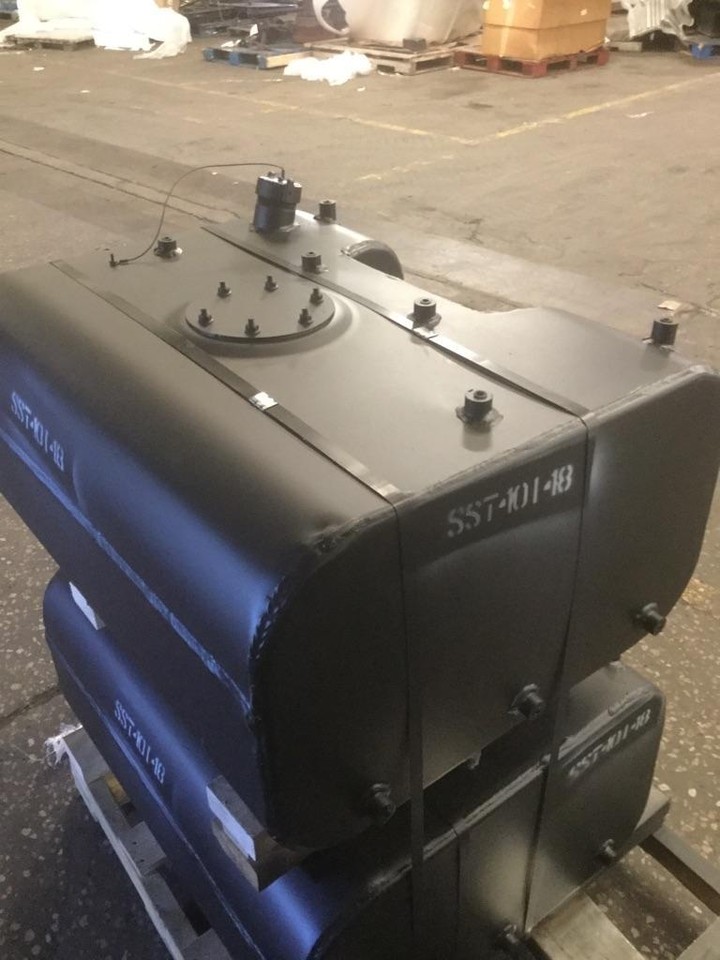 GMC C5500 2003-2010 FUEL TANK 2892042 | eBay