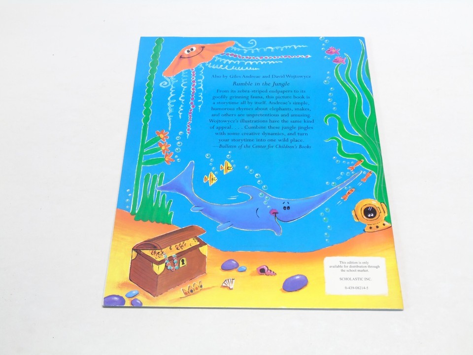 Commotion in the Ocean by Giles Andreae and David Wojtowycz Paperback ...