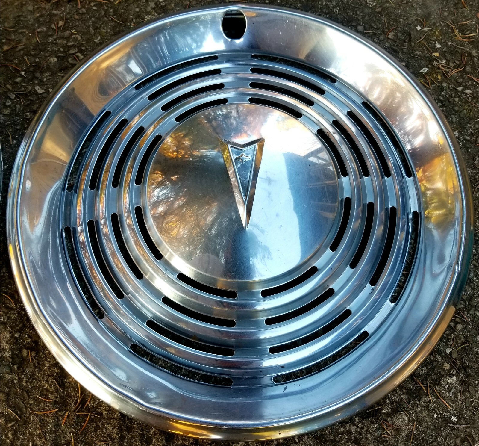 VINTAGE PONTIAC 14" HUBCAPS 1973-1974 Firebird Grand Prix Lemans ...