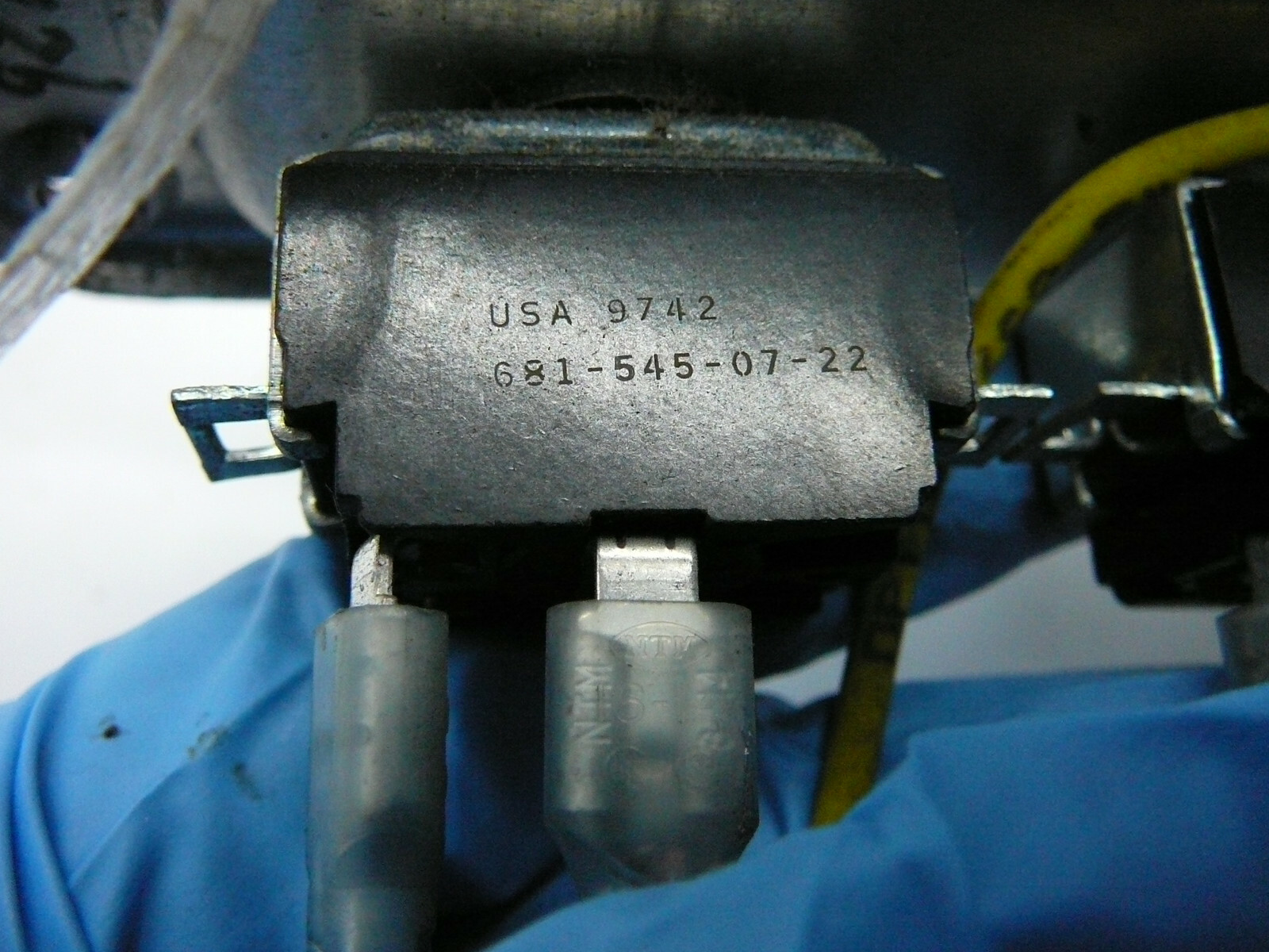 FREIGHTLINER IGNITION PANEL W/IGNITION & 3 TOGGLE SWITCHES 681-545-07 ...