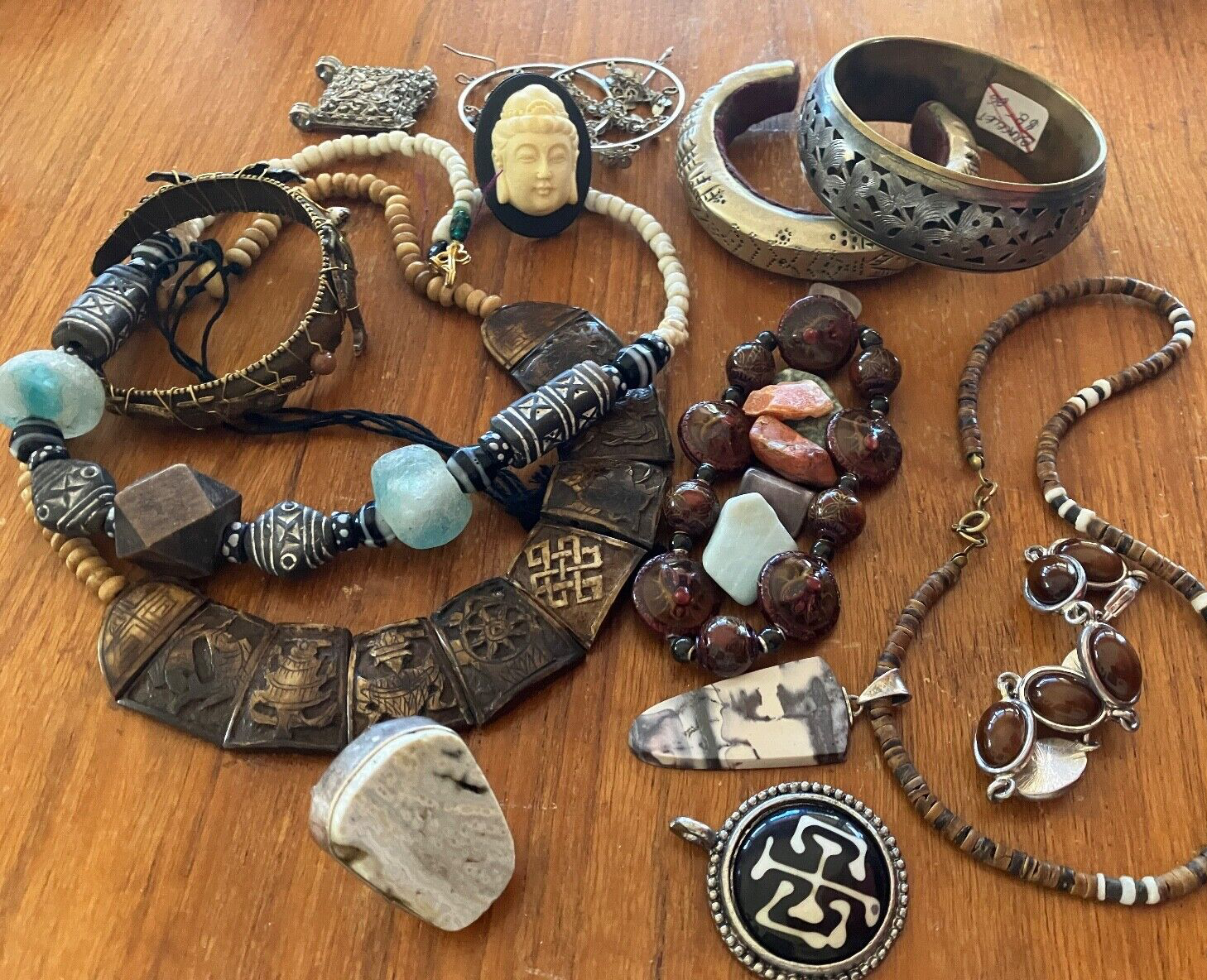 Vintage Island Theme Howlite Bead carved bone & sea glass Necklace Boho ...
