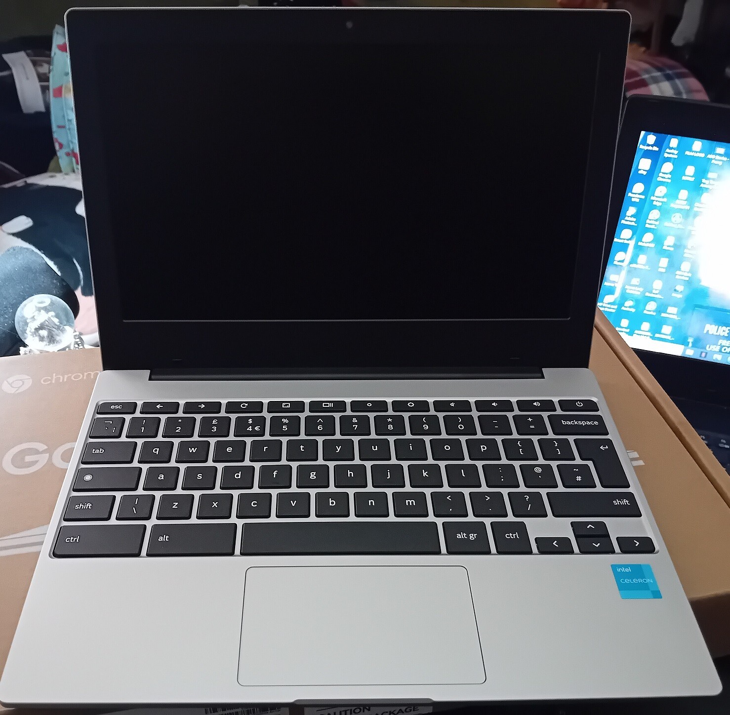 Samsung+Galaxy+Chromebook+11.6%22+%2864GB+eMMC%2C+Intel+Celeron+N4500 ...