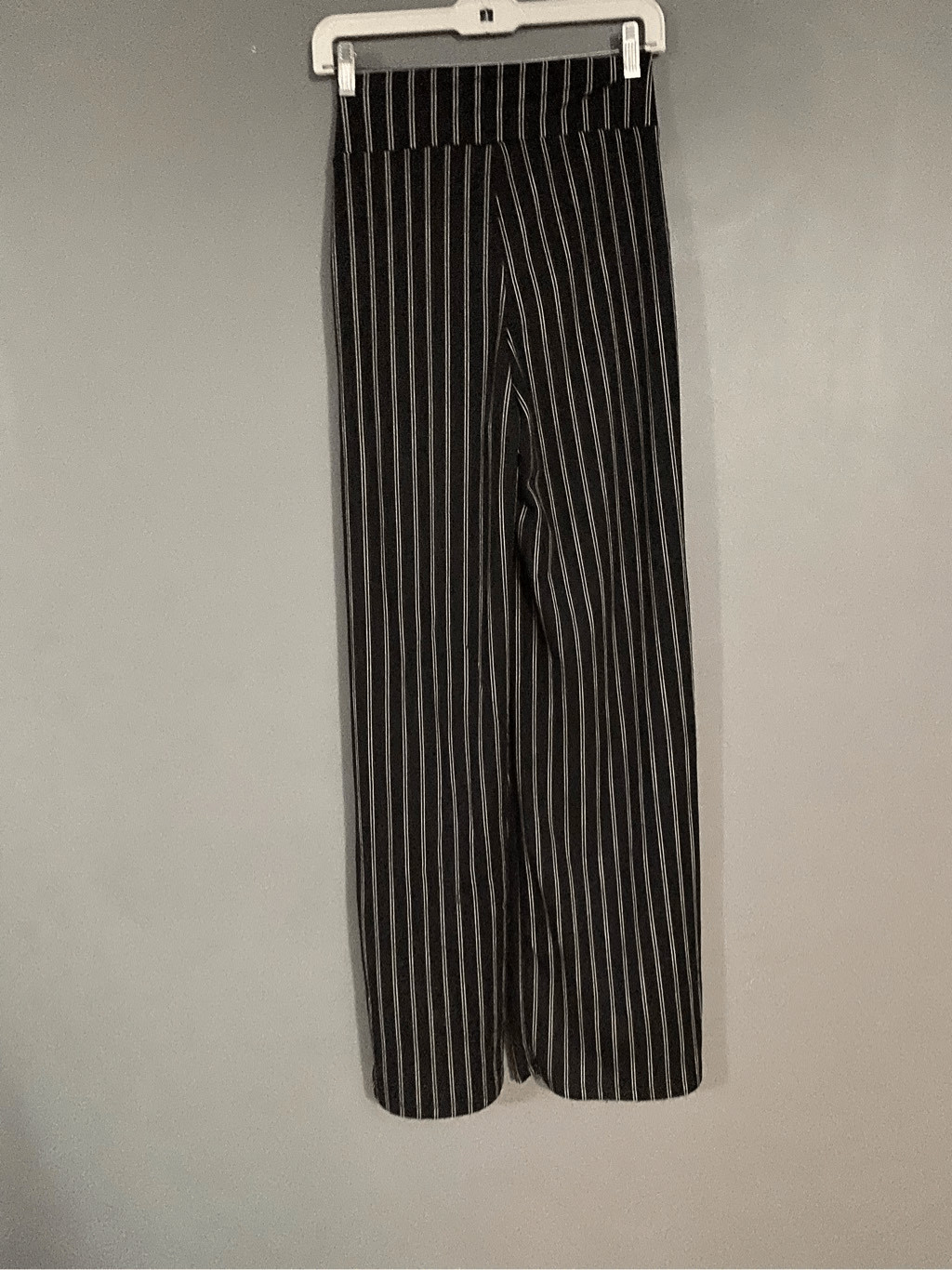 Windsor Black And White Pull On Pin Stripe Pants Size… - Gem