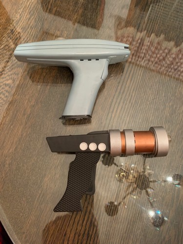 STAR TREK LASER PISTOL PLAYMATES 1997-1996 | eBay