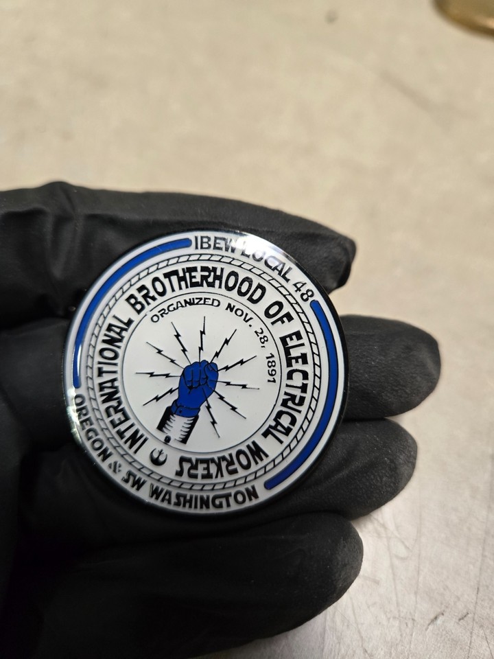 RARE Ibew Local 48 Challenge Coin /250 Help me Your my only Hope Leia ...