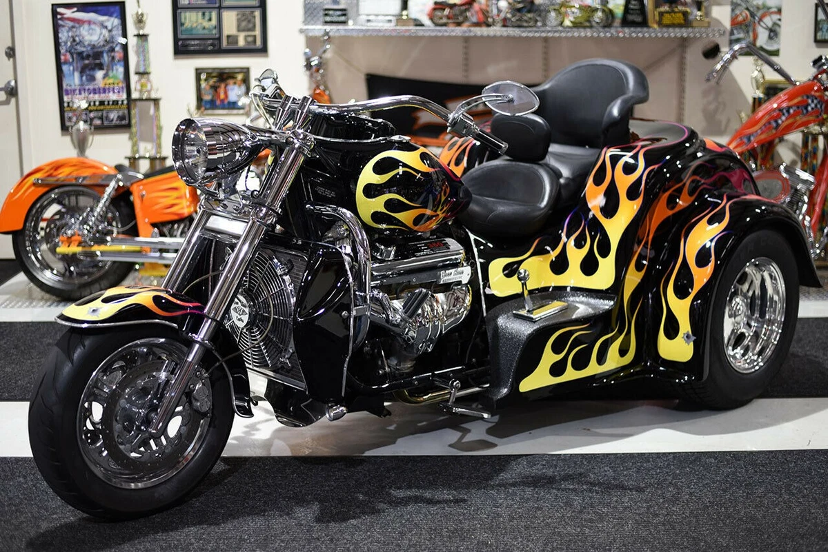 The V-8 Powered 2004 Boss Hoss Three-Wheel Hot Rod
