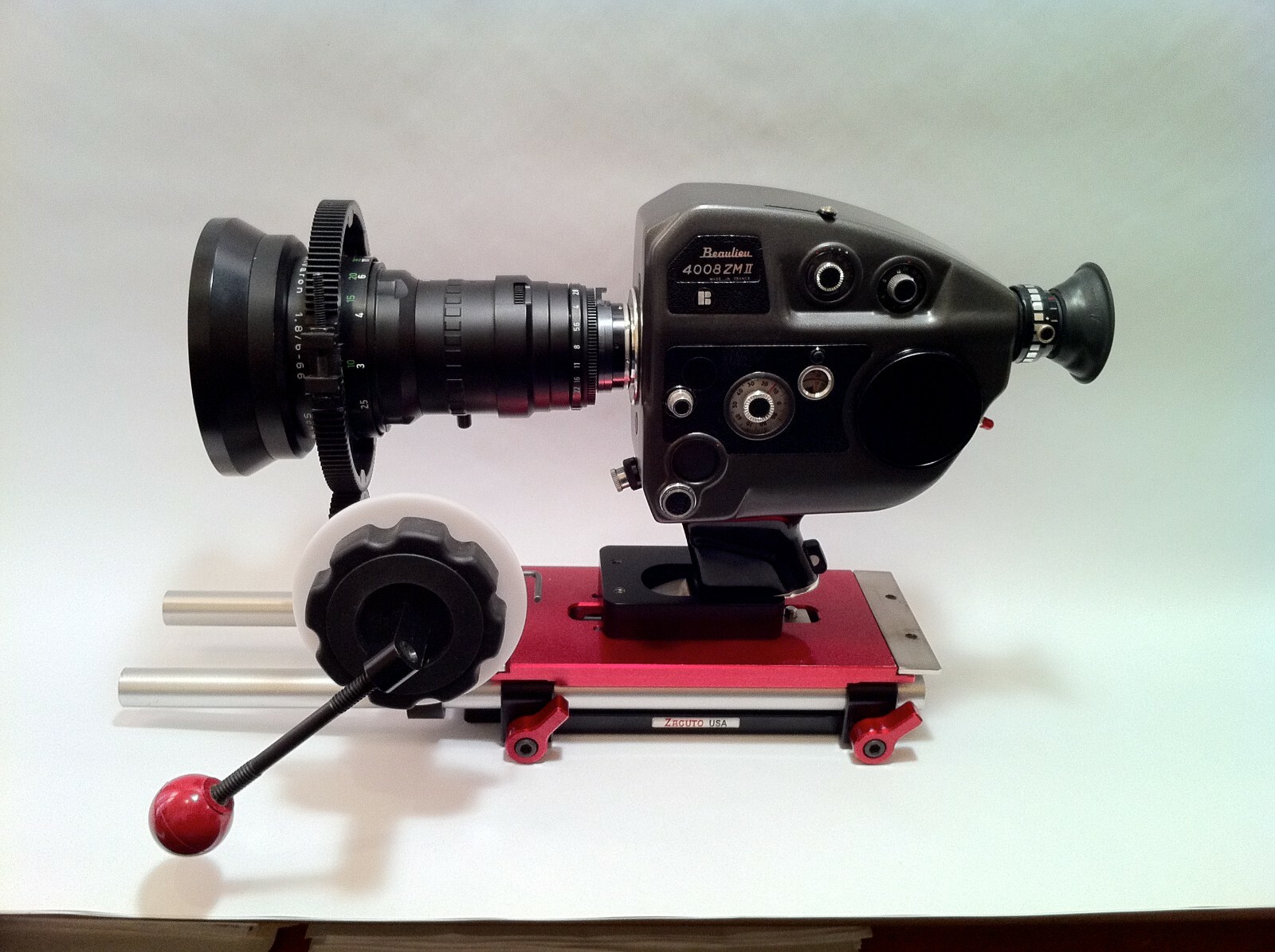 Beaulieu 4008 ZM II 24fps Sync 16x9 Gate Super 8 camera + Schneider 1.8 ...