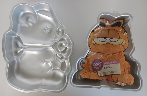 Lot Of 2 Wilton Cake Pan Garfield 502-9403 Teddy Bear 502-7458 Vintage ...