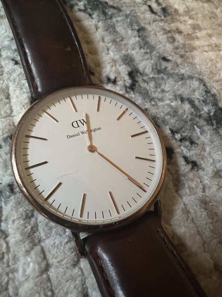 Daniel Wellington Men's Watch White Dial Face Rose Gold Case - 40mm | eBay