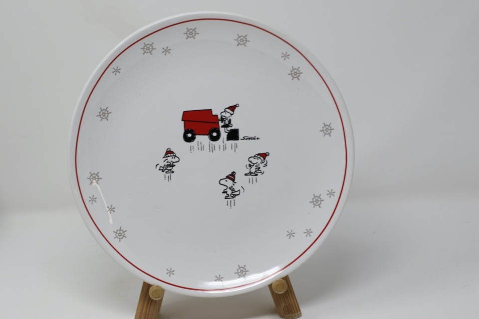 Peanuts Snoopy Hallmark Winter Scene Set of 7.25" Plates | eBay