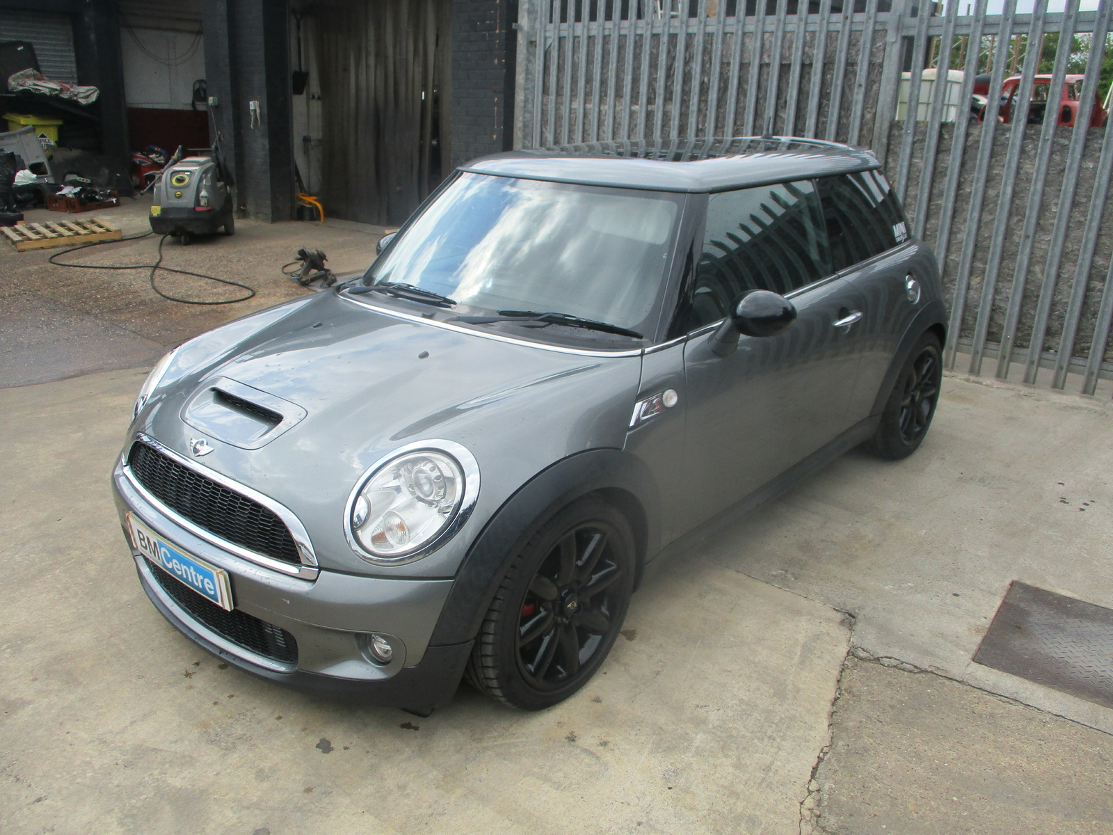 MINI R56 COOPER S PRE LCI WHEEL BOLT BREAKING ENGINE ALLOYS PANORAMIC ...